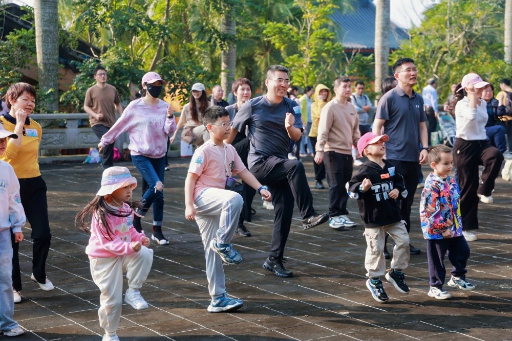 国家开发银行海南省分行2025年亲子秋游团建活动,金融保险类_客户案例_海南铭投拓展